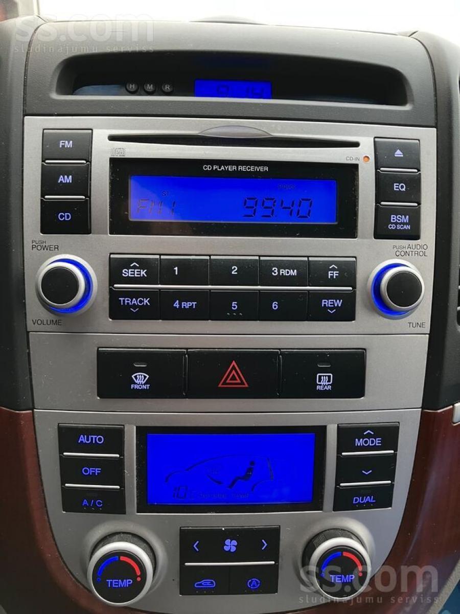 Black Hyundai Santa Fe 2006 in Talsi, with an engine capacity of 2.20 L and mileage of 275 thousand km for 3700 €, photo 10 on AUTOMOTO.COM.LV