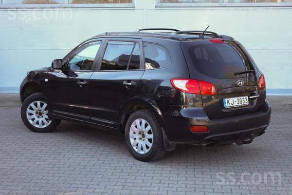 Black Hyundai Santa Fe 2006 in Riga, with an engine capacity of 2.20 L and mileage of 0 thousand km for 2995 €, photo 4 on AUTOMOTO.COM.LV