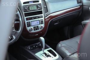 Melns Hyundai Santa Fe 2006 Rīga, ar dzinēja tilpumu 2.20 L un nobraukumu 0 tūkst. km par 2995 €, foto 11 vietnē AUTOMOTO.COM.LV