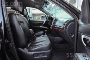 Melns Hyundai Santa Fe 2006 Rīga, ar dzinēja tilpumu 2.20 L un nobraukumu 0 tūkst. km par 2995 €, foto 16 vietnē AUTOMOTO.COM.LV