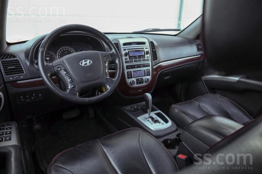Melns Hyundai Santa Fe 2006 Rīga, ar dzinēja tilpumu 2.20 L un nobraukumu 0 tūkst. km par 2995 €, foto 10 vietnē AUTOMOTO.COM.LV