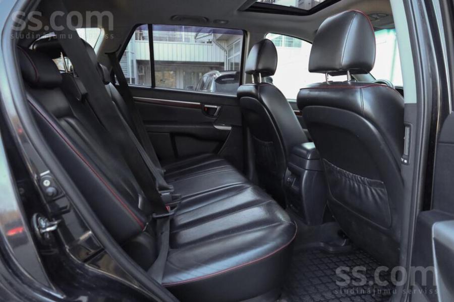 Melns Hyundai Santa Fe 2006 Rīga, ar dzinēja tilpumu 2.20 L un nobraukumu 0 tūkst. km par 2995 €, foto 13 vietnē AUTOMOTO.COM.LV