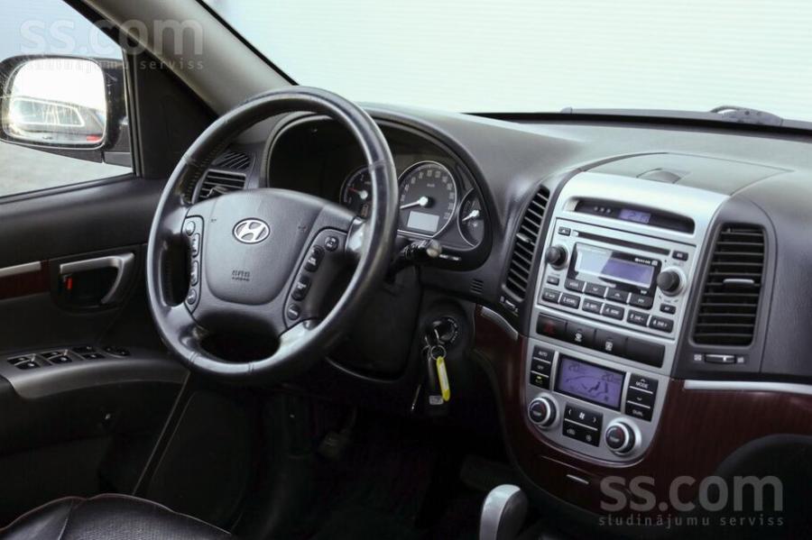 Melns Hyundai Santa Fe 2006 Rīga, ar dzinēja tilpumu 2.20 L un nobraukumu 0 tūkst. km par 2995 €, foto 15 vietnē AUTOMOTO.COM.LV