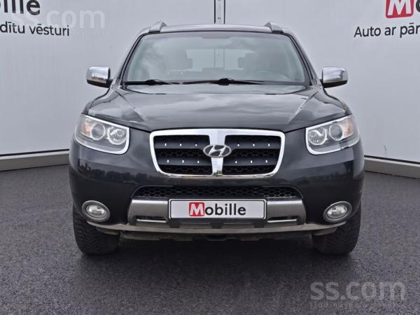 Black Hyundai Santa Fe 2006 in Riga, with an engine capacity of 2.20 L and mileage of 266 thousand km for 3650 €, photo 2 on AUTOMOTO.COM.LV
