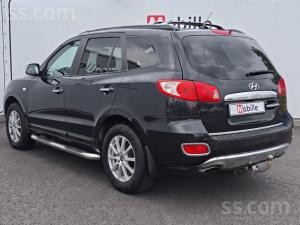 Melns Hyundai Santa Fe 2006 Rīga, ar dzinēja tilpumu 2.20 L un nobraukumu 266 tūkst. km par 3650 €, foto 5 vietnē AUTOMOTO.COM.LV