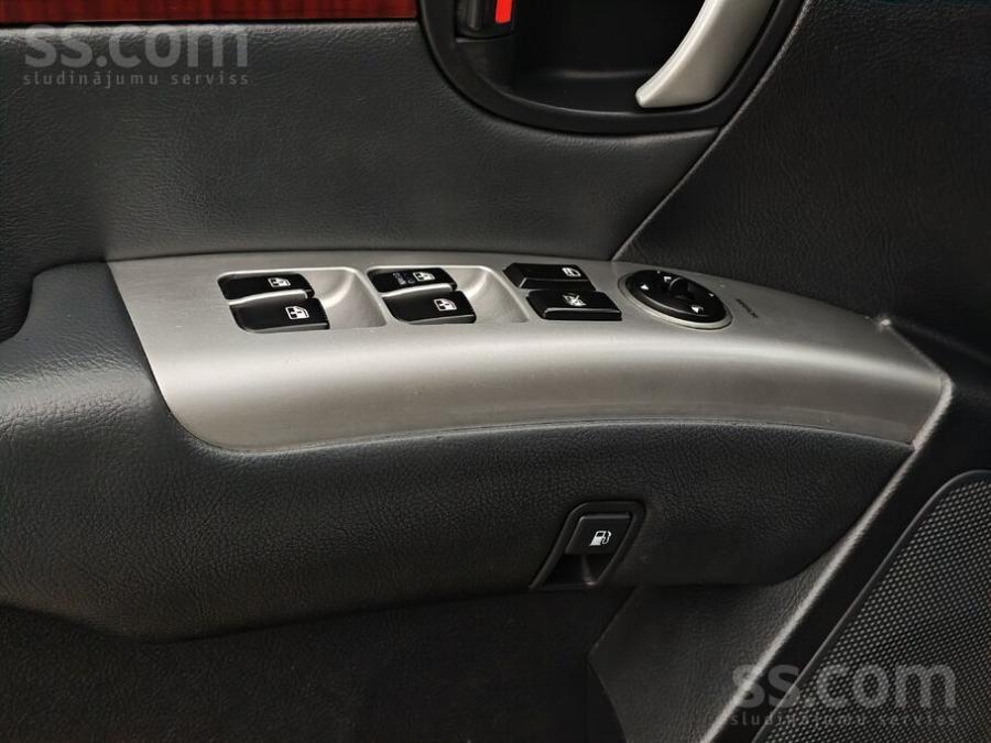 Melns Hyundai Santa Fe 2006 Rīga, ar dzinēja tilpumu 2.20 L un nobraukumu 266 tūkst. km par 3650 €, foto 13 vietnē AUTOMOTO.COM.LV