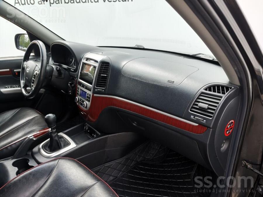 Melns Hyundai Santa Fe 2006 Rīga, ar dzinēja tilpumu 2.20 L un nobraukumu 266 tūkst. km par 3650 €, foto 15 vietnē AUTOMOTO.COM.LV