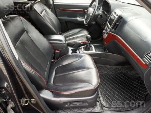 Melns Hyundai Santa Fe 2006 Rīga, ar dzinēja tilpumu 2.20 L un nobraukumu 266 tūkst. km par 3650 €, foto 16 vietnē AUTOMOTO.COM.LV