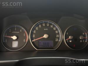Black Hyundai Santa Fe 2006 in Cesis, with an engine capacity of 2.20 L and mileage of 432 thousand km for 2290 €, photo 23 on AUTOMOTO.COM.LV