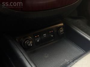 Black Hyundai Santa Fe 2006 in Cesis, with an engine capacity of 2.20 L and mileage of 432 thousand km for 2290 €, photo 27 on AUTOMOTO.COM.LV