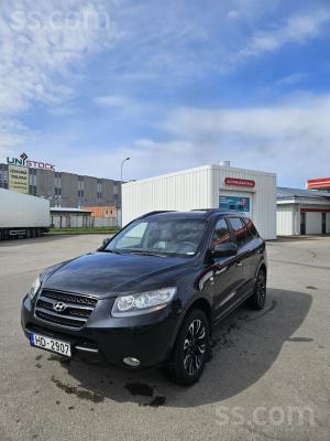 Melns Hyundai Santa Fe 2006 Rīga, ar dzinēja tilpumu 2.20 L un nobraukumu 264 tūkst. km par 3600 €, foto 3 vietnē AUTOMOTO.COM.LV