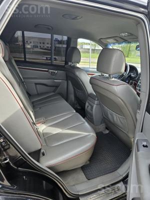 Melns Hyundai Santa Fe 2006 Rīga, ar dzinēja tilpumu 2.20 L un nobraukumu 264 tūkst. km par 3600 €, foto 8 vietnē AUTOMOTO.COM.LV