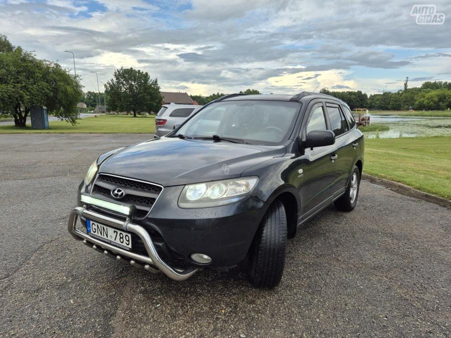 Melns Hyundai Santa Fe 2006 Viļņa, ar dzinēja tilpumu 2.20 L un nobraukumu 256 tūkst. km par 4500 €, foto 3 vietnē AUTOMOTO.COM.LV