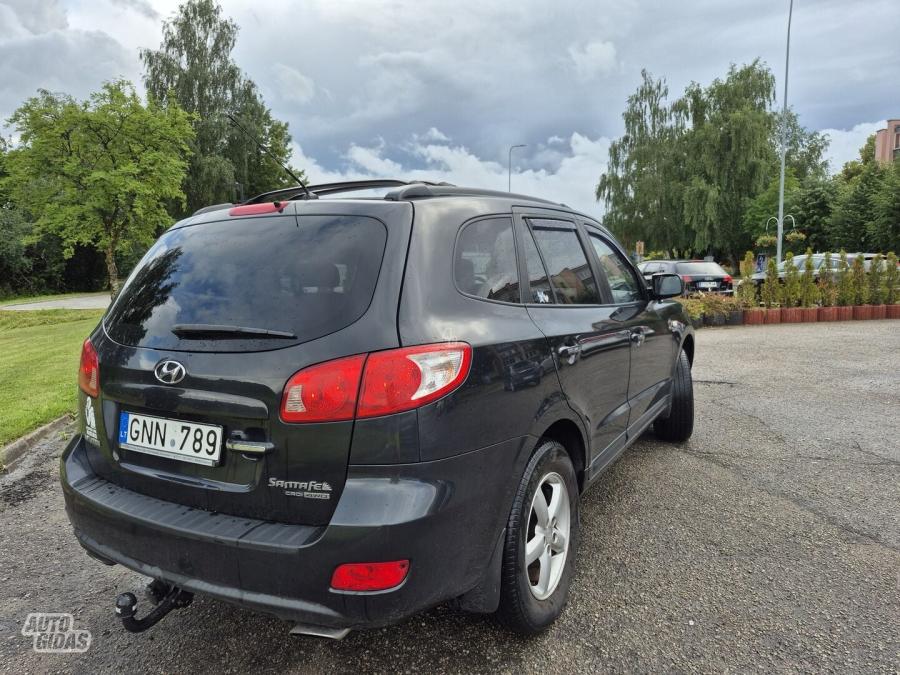 Melns Hyundai Santa Fe 2006 Viļņa, ar dzinēja tilpumu 2.20 L un nobraukumu 256 tūkst. km par 4500 €, foto 5 vietnē AUTOMOTO.COM.LV
