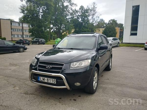 Black Hyundai Santa Fe 2006 in Riga, with an engine capacity of 2.20 L and mileage of 365 thousand km for 3500 €, photo 8 on AUTOMOTO.COM.LV