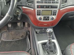 Melns Hyundai Santa Fe 2006 Jurbarkas, ar dzinēja tilpumu 2.19 L un nobraukumu 271 tūkst. km par 3850 €, foto 10 vietnē AUTOMOTO.COM.LV