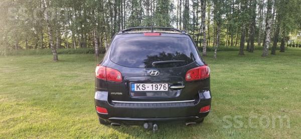 Melns Hyundai Santa Fe 2006 Limbaži, ar dzinēja tilpumu 2.20 L un nobraukumu 333 tūkst. km par 3400 €, foto 9 vietnē AUTOMOTO.COM.LV