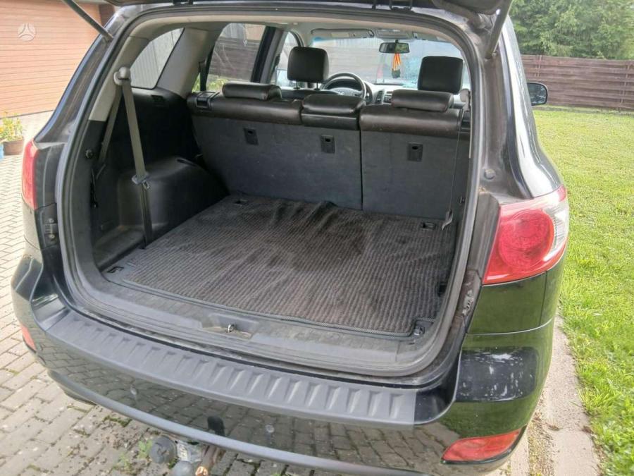 Melns Hyundai Santa Fe 2006 Ukmergė, ar dzinēja tilpumu 2.19 L un nobraukumu 246 tūkst. km par 3400 €, foto 3 vietnē AUTOMOTO.COM.LV
