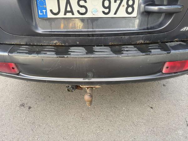Black Hyundai Santa Fe 2006 in Taurage, with an engine capacity of 1.99 L and mileage of 372 thousand km for 1550 €, photo 9 on AUTOMOTO.COM.LV