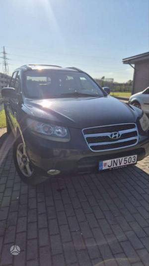 Melns Hyundai Santa Fe 2006 Klaipėda, ar dzinēja tilpumu 2.19 L un nobraukumu 390 tūkst. km par 1850 €, foto 4 vietnē AUTOMOTO.COM.LV