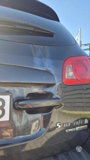 Melns Hyundai Santa Fe 2006 Klaipėda, ar dzinēja tilpumu 2.19 L un nobraukumu 390 tūkst. km par 1850 €, foto 13 vietnē AUTOMOTO.COM.LV