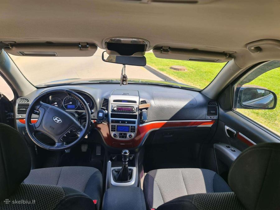Melns Hyundai Santa Fe 2006 Kauņa, ar dzinēja tilpumu 2.20 L un nobraukumu 250 tūkst. km par 2500 €, foto 3 vietnē AUTOMOTO.COM.LV