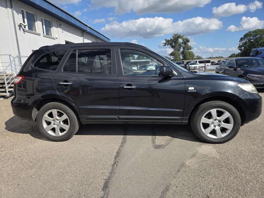 Melns Hyundai Santa Fe 2006 Marijampole, ar dzinēja tilpumu 2.19 L un nobraukumu 256 tūkst. km par 3699 €, foto 5 vietnē AUTOMOTO.COM.LV