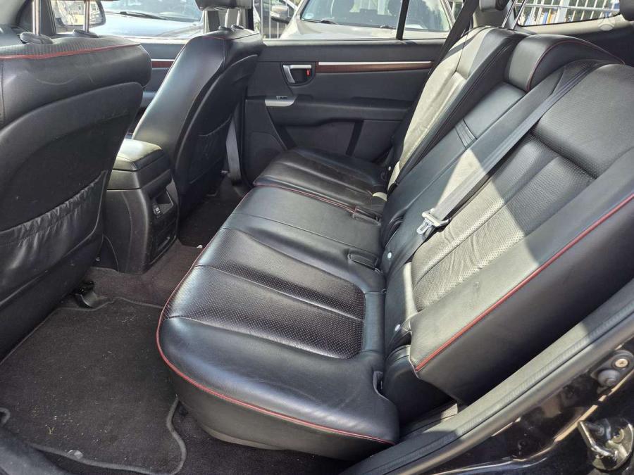 Melns Hyundai Santa Fe 2006 Marijampole, ar dzinēja tilpumu 2.19 L un nobraukumu 256 tūkst. km par 3699 €, foto 10 vietnē AUTOMOTO.COM.LV