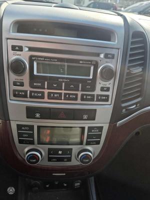 Melns Hyundai Santa Fe 2006 Marijampole, ar dzinēja tilpumu 2.19 L un nobraukumu 256 tūkst. km par 3699 €, foto 16 vietnē AUTOMOTO.COM.LV