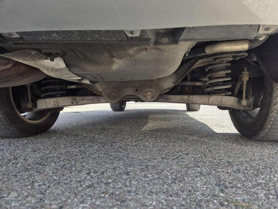 Melns Hyundai Santa Fe 2006 Marijampole, ar dzinēja tilpumu 2.19 L un nobraukumu 256 tūkst. km par 3699 €, foto 19 vietnē AUTOMOTO.COM.LV