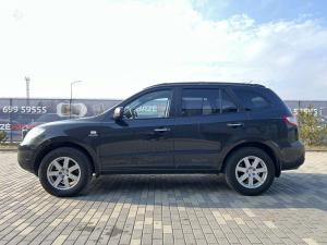 Black Hyundai Santa Fe 2006 in Siauliai, with an engine capacity of 2.19 L and mileage of 228 thousand km for 4200 €, photo 6 on AUTOMOTO.COM.LV