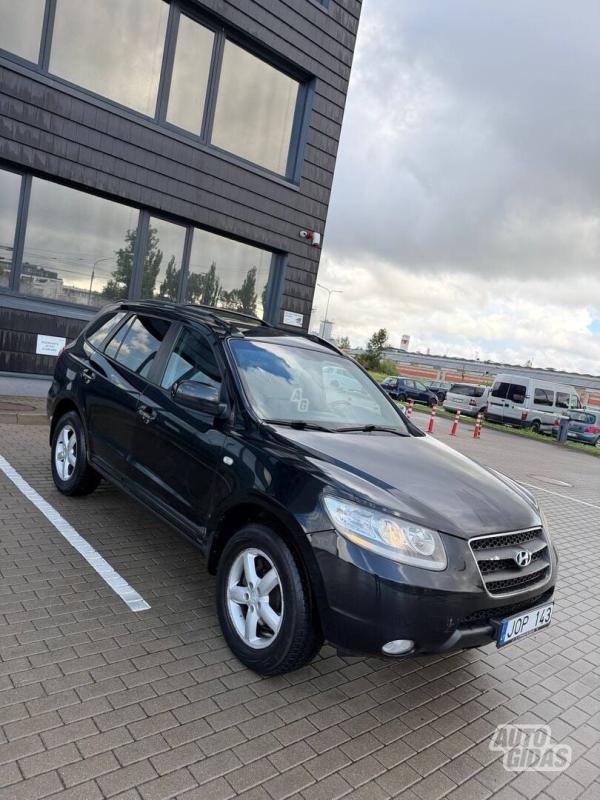 Hyundai Santa Fe 2006 KauÅa vietnÄ Melns Hyundai Santa Fe 2006 KauÅa, ar dzinÄja tilpumu 2.20 L un nobraukumu 225 tÅ«kst. km par 3750 ā¬, foto 3 vietnÄ AUTOMOTO.COM.LV