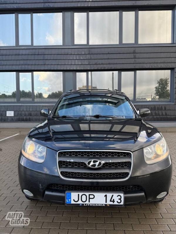 Hyundai Santa Fe 2006 KauÅa vietnÄ Melns Hyundai Santa Fe 2006 KauÅa, ar dzinÄja tilpumu 2.20 L un nobraukumu 225 tÅ«kst. km par 3750 ā¬, foto 9 vietnÄ AUTOMOTO.COM.LV