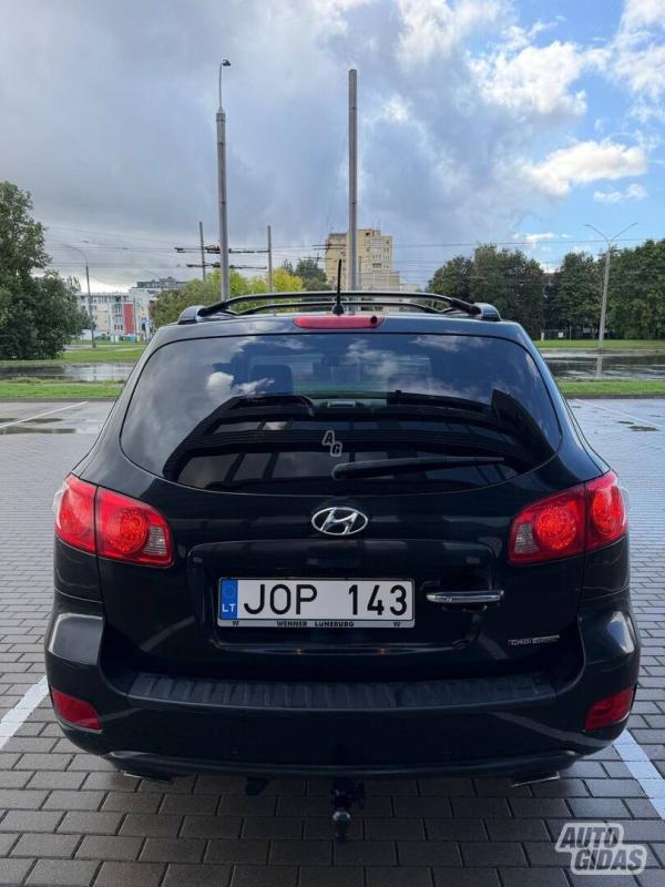 Hyundai Santa Fe 2006 KauÅa vietnÄ Melns Hyundai Santa Fe 2006 KauÅa, ar dzinÄja tilpumu 2.20 L un nobraukumu 225 tÅ«kst. km par 3750 ā¬, foto 10 vietnÄ AUTOMOTO.COM.LV