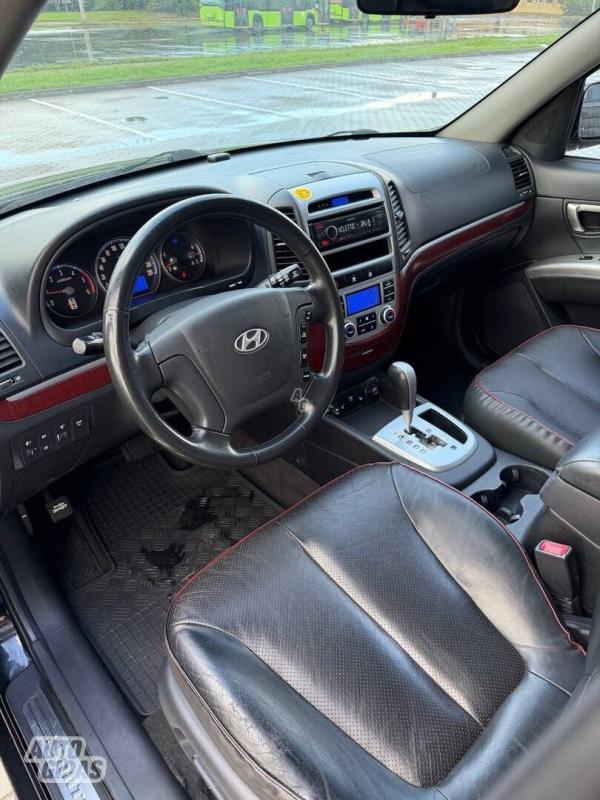 Hyundai Santa Fe 2006 KauÅa vietnÄ Melns Hyundai Santa Fe 2006 KauÅa, ar dzinÄja tilpumu 2.20 L un nobraukumu 225 tÅ«kst. km par 3750 ā¬, foto 11 vietnÄ AUTOMOTO.COM.LV