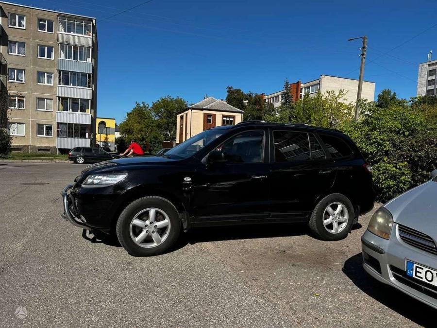 Melns Hyundai Santa Fe 2006 Kauņa, ar dzinēja tilpumu 2.19 L un nobraukumu 274 tūkst. km par 3100 €, foto 7 vietnē AUTOMOTO.COM.LV