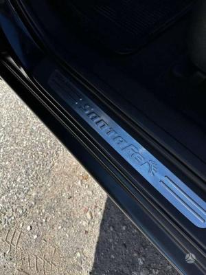 Melns Hyundai Santa Fe 2006 Kauņa, ar dzinēja tilpumu 2.19 L un nobraukumu 274 tūkst. km par 3100 €, foto 21 vietnē AUTOMOTO.COM.LV