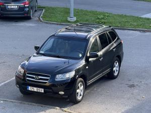 Black Hyundai Santa Fe 2006 in Tallinn, with an engine capacity of 2.20 L and mileage of 318 thousand km for 2400 €, photo  on AUTOMOTO.COM.LV
