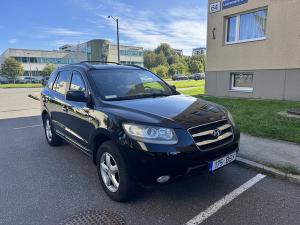 Melns Hyundai Santa Fe 2006 Tallina, ar dzinēja tilpumu 2.20 L un nobraukumu 318 tūkst. km par 2400 €, foto 5 vietnē AUTOMOTO.COM.LV