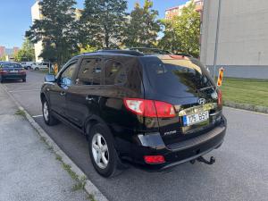 Melns Hyundai Santa Fe 2006 Tallina, ar dzinēja tilpumu 2.20 L un nobraukumu 318 tūkst. km par 2400 €, foto 18 vietnē AUTOMOTO.COM.LV
