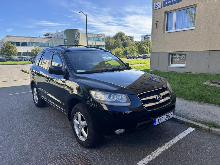 Melns Hyundai Santa Fe 2006 Tallina, ar dzinēja tilpumu 2.20 L un nobraukumu 318 tūkst. km par 2400 €, foto 20 vietnē AUTOMOTO.COM.LV