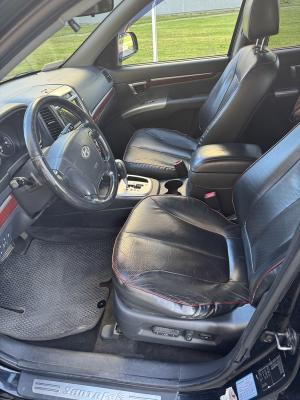 Melns Hyundai Santa Fe 2006 Tallina, ar dzinēja tilpumu 2.20 L un nobraukumu 318 tūkst. km par 2400 €, foto 22 vietnē AUTOMOTO.COM.LV
