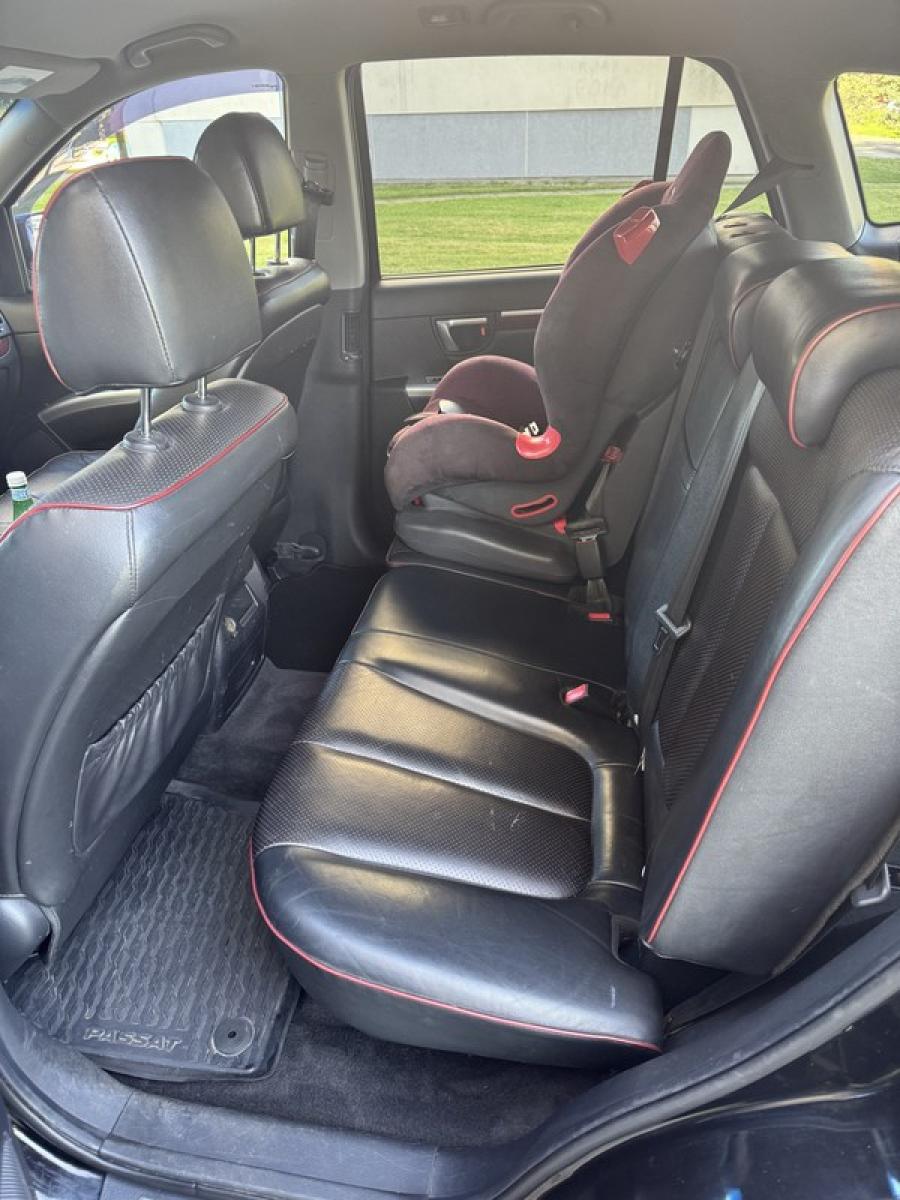 Melns Hyundai Santa Fe 2006 Tallina, ar dzinēja tilpumu 2.20 L un nobraukumu 318 tūkst. km par 2400 €, foto 23 vietnē AUTOMOTO.COM.LV
