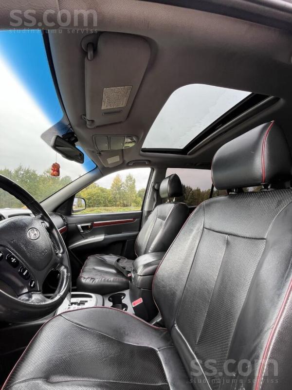 Melns Hyundai Santa Fe 2006 Rēzekne, ar dzinēja tilpumu 2.20 L un nobraukumu 235 tūkst. km par 2750 €, foto 9 vietnē AUTOMOTO.COM.LV
