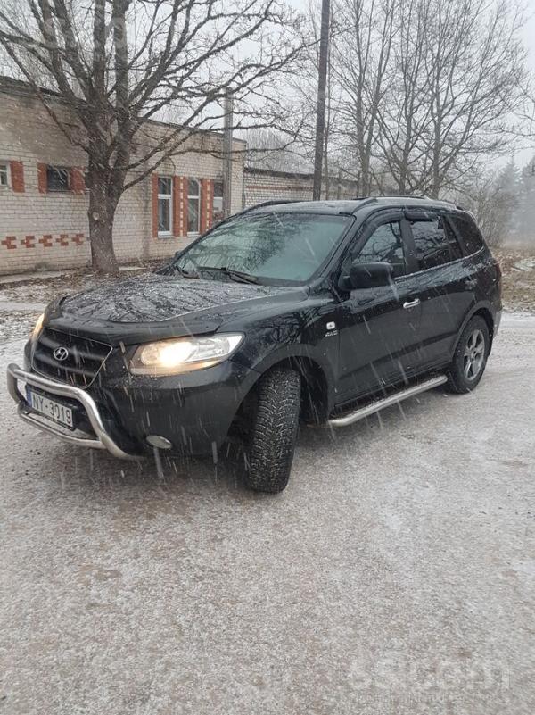 Hyundai Santa Fe 2006 Ludza vietnÄ Melns Hyundai Santa Fe 2006 Ludza, ar dzinÄja tilpumu 2.20 L un nobraukumu 274 tÅ«kst. km par 3300 ā¬, foto 1 vietnÄ AUTOMOTO.COM.LV