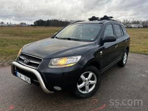 Black Hyundai Santa Fe 2006 in Riga, with an engine capacity of 2.20 L and mileage of 271 thousand km for 2500 €, photo 1 on AUTOMOTO.COM.LV