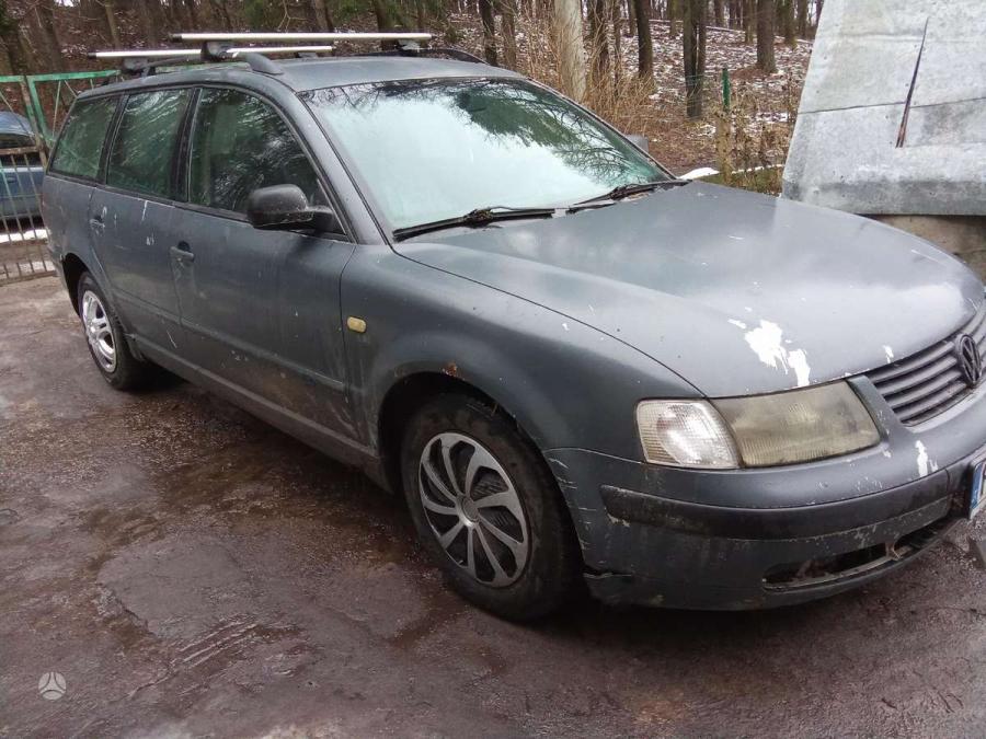 Black Hyundai Santa Fe 2007 in Vilnius, with an engine capacity of 1.90 L and mileage of 300 thousand km for 400 €, photo 2 on AUTOMOTO.COM.LV