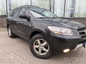 Black Hyundai Santa Fe 2007 in Balvi, with an engine capacity of 2.20 L and mileage of 336 thousand km for 3350 €, photo  on AUTOMOTO.COM.LV