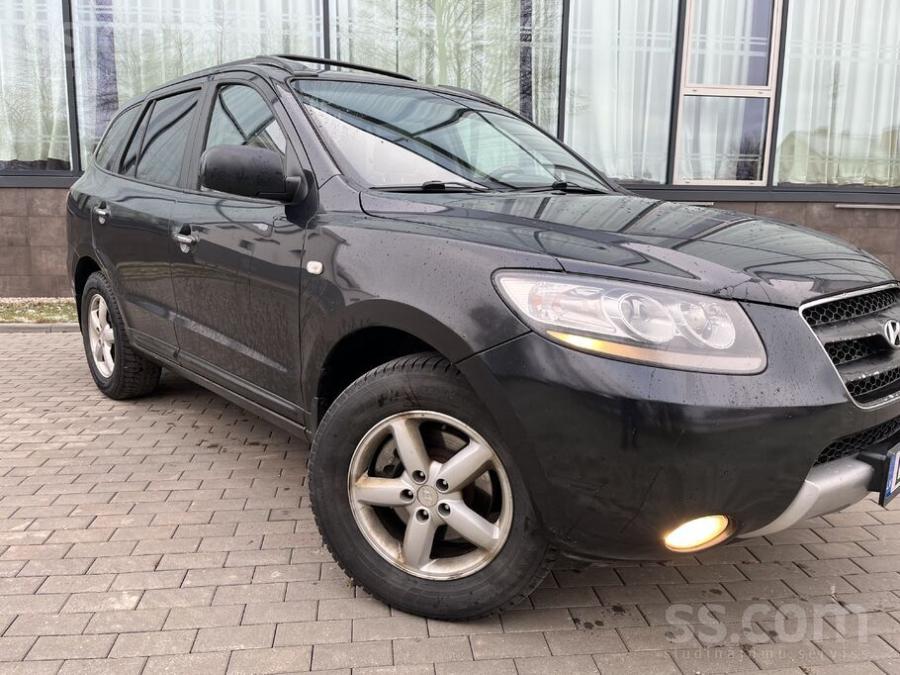 Melns Hyundai Santa Fe 2007 Balvi, ar dzinēja tilpumu 2.20 L un nobraukumu 336 tūkst. km par 3350 €, foto 1 vietnē AUTOMOTO.COM.LV