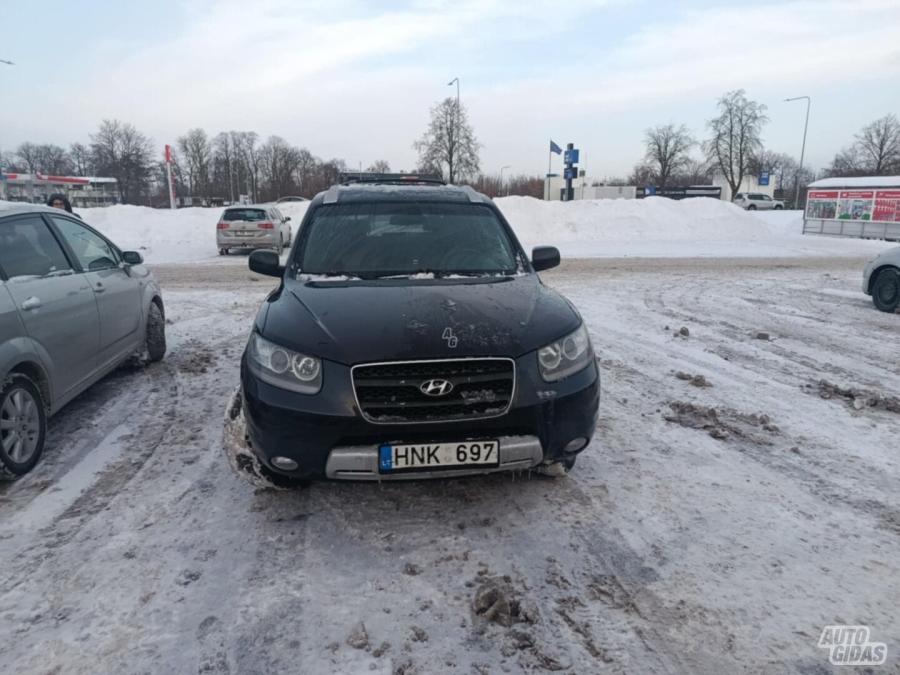 Melns Hyundai Santa Fe 2007 Panevēža, ar dzinēja tilpumu 2.20 L un nobraukumu 336 tūkst. km par 2500 €, foto 2 vietnē AUTOMOTO.COM.LV